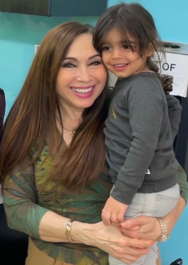 Mina Afsari – Documentation Capitale